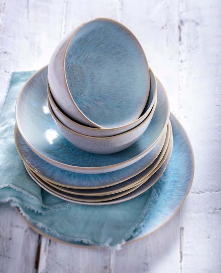 The Art of Plating: Elevating Culinary Creations with Unique Tableware
